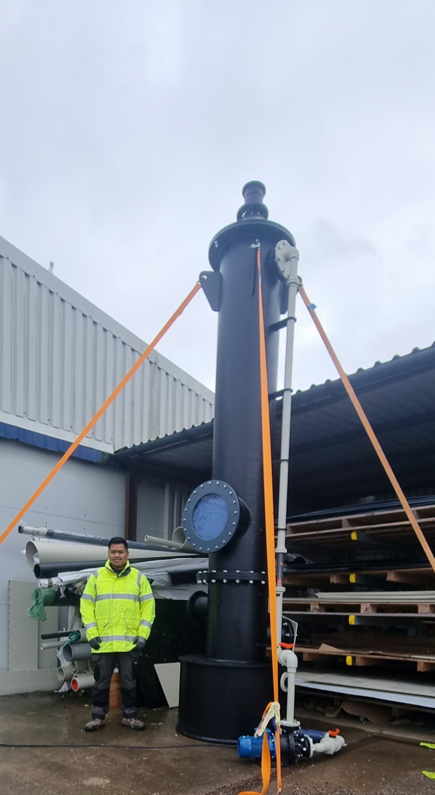 Recirculating fume scrubber for nitric acid on test - Moor Fabs